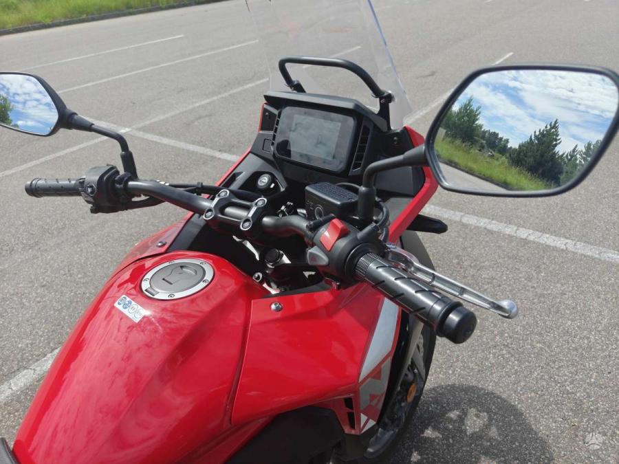 Sarkans Honda CBX 2024 Viļņa, ar dzinēja tilpumu 0.50 L un nobraukumu 8 tūkst. km par 5500 €, foto 27 vietnē AUTOMOTO.COM.LV