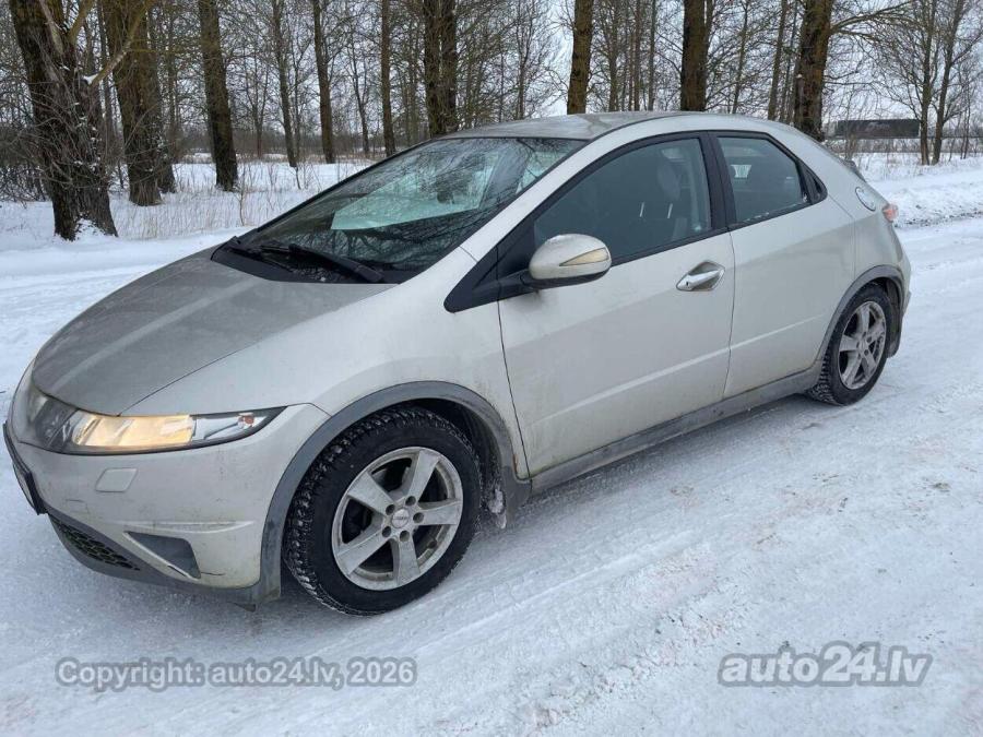 Beige Honda Civic 2006 in Tallinn, with an engine capacity of 1.30 L and mileage of 0 thousand km for 1200 €, photo 2 on AUTOMOTO.COM.LV