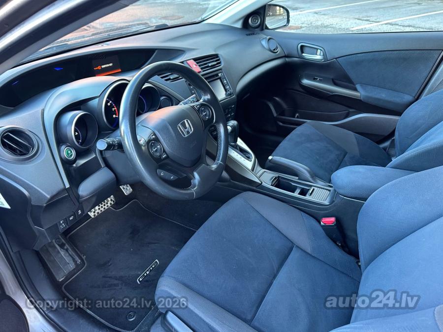 Smilšu krāsa Honda Civic 2012 Tallina, ar dzinēja tilpumu 1.80 L un nobraukumu 183 tūkst. km par 6500 €, foto 9 vietnē AUTOMOTO.COM.LV