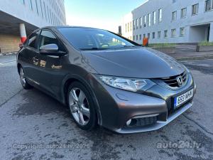 Smilšu krāsa Honda Civic 2012 Tallina, ar dzinēja tilpumu 1.80 L un nobraukumu 183 tūkst. km par 6500 €, foto 11 vietnē AUTOMOTO.COM.LV