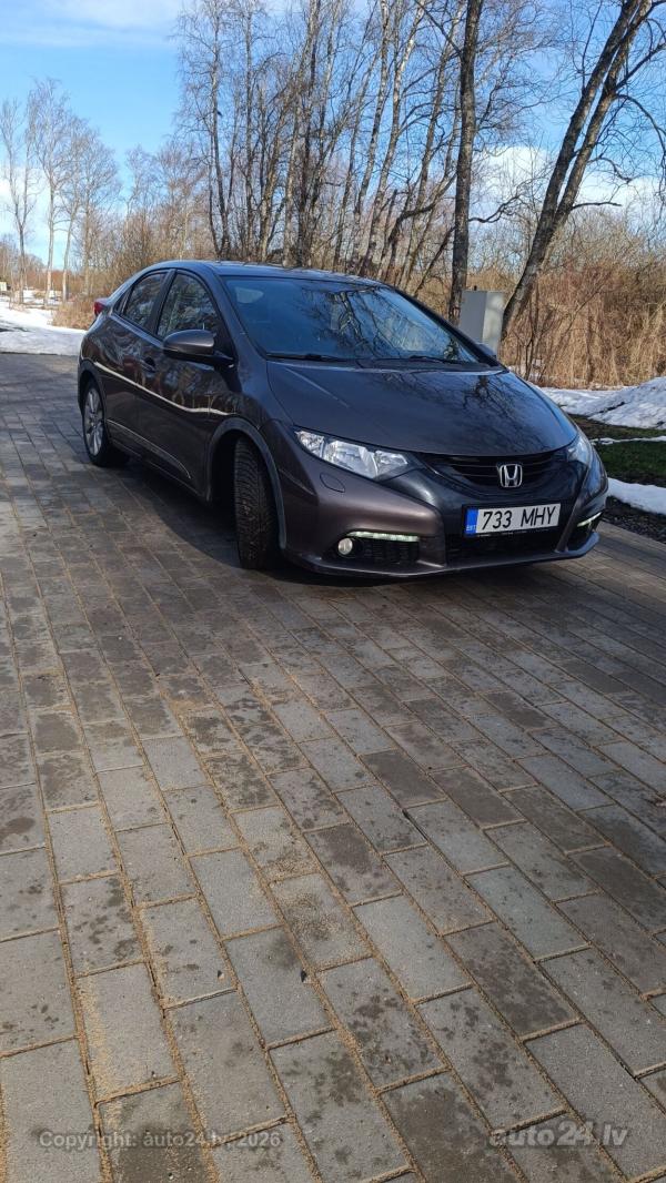 Smilšu krāsa Honda Civic 2013 Tallina, ar dzinēja tilpumu 1.60 L un nobraukumu 218 tūkst. km par 5100 €, foto 2 vietnē AUTOMOTO.COM.LV
