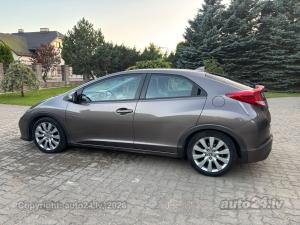 Beige Honda Civic 2013 in Tallinn, with an engine capacity of 1.80 L and mileage of 133 thousand km for 8800 €, photo 5 on AUTOMOTO.COM.LV