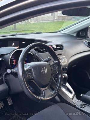 Beige Honda Civic 2013 in Tallinn, with an engine capacity of 1.80 L and mileage of 133 thousand km for 8800 €, photo 7 on AUTOMOTO.COM.LV