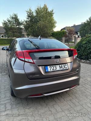 Beige Honda Civic 2013 in Tallinn, with an engine capacity of 1.80 L and mileage of 133 thousand km for 8800 €, photo 11 on AUTOMOTO.COM.LV