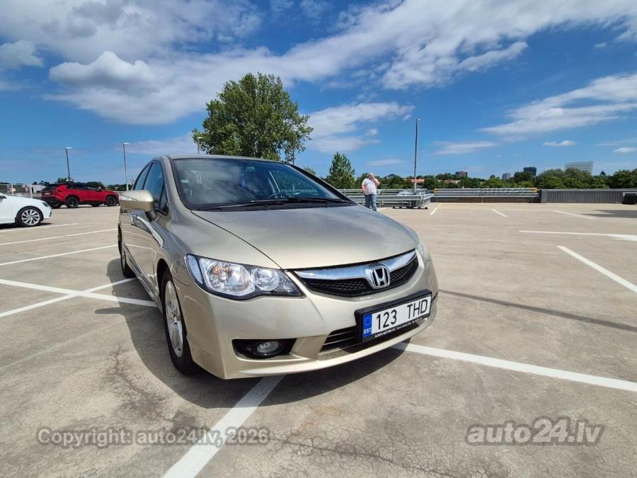 Smilšu krāsa Honda Civic 2008 Tallina, ar dzinēja tilpumu 1.80 L un nobraukumu 0 tūkst. km par 3500 €, foto 1 vietnē AUTOMOTO.COM.LV