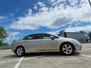 Smilšu krāsa Honda Civic 2008 Tallina, ar dzinēja tilpumu 1.80 L un nobraukumu 0 tūkst. km par 3500 €, foto 3 vietnē AUTOMOTO.COM.LV