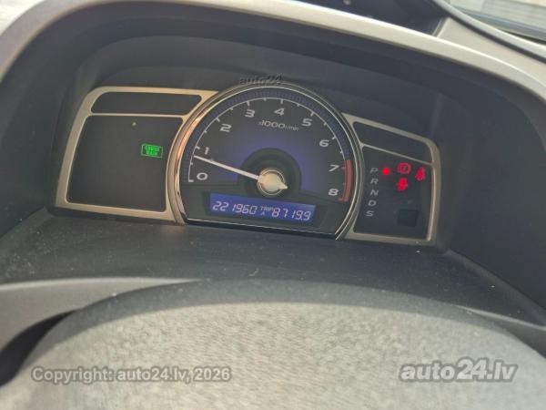 Beige Honda Civic 2008 in Tallinn, with an engine capacity of 1.80 L and mileage of 0 thousand km for 3500 €, photo 7 on AUTOMOTO.COM.LV