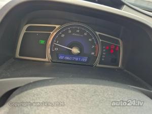 Smilšu krāsa Honda Civic 2008 Tallina, ar dzinēja tilpumu 1.80 L un nobraukumu 0 tūkst. km par 3500 €, foto 8 vietnē AUTOMOTO.COM.LV