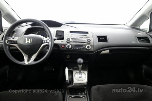 Beige Honda Civic 2008 in Tallinn, with an engine capacity of 1.80 L and mileage of 222 thousand km for 2699 €, photo 5 on AUTOMOTO.COM.LV