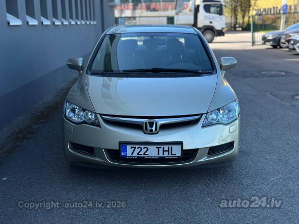 Smilšu krāsa Honda Civic 2009 Tallina, ar dzinēja tilpumu 1.80 L un nobraukumu 165 tūkst. km par 2999 €, foto 2 vietnē AUTOMOTO.COM.LV