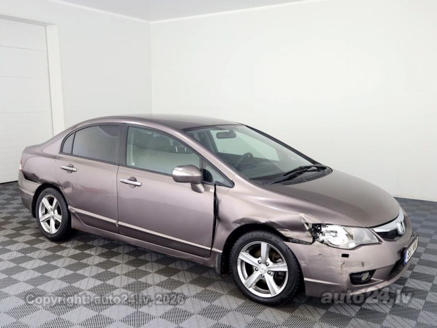 Smilšu krāsa Honda Civic 2011 Tallina, ar dzinēja tilpumu 1.80 L un nobraukumu 226 tūkst. km par 1199 €, foto 1 vietnē AUTOMOTO.COM.LV