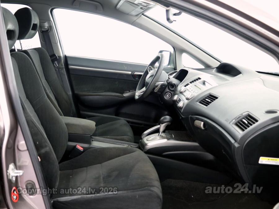 Smilšu krāsa Honda Civic 2011 Tallina, ar dzinēja tilpumu 1.80 L un nobraukumu 226 tūkst. km par 1199 €, foto 6 vietnē AUTOMOTO.COM.LV