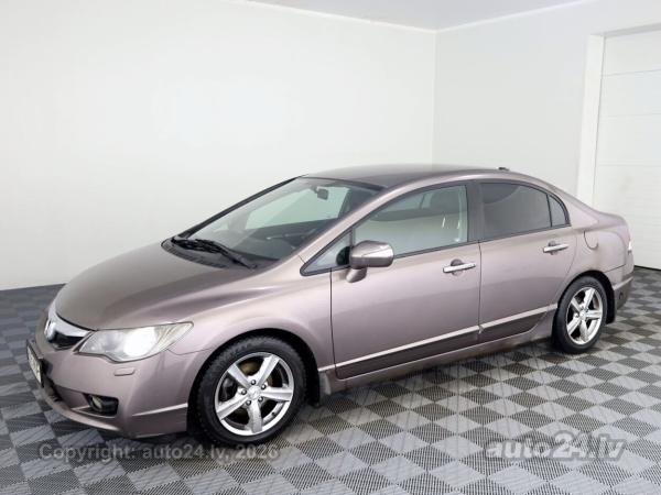 Smilšu krāsa Honda Civic 2011 Tallina, ar dzinēja tilpumu 1.80 L un nobraukumu 226 tūkst. km par 1199 €, foto 2 vietnē AUTOMOTO.COM.LV