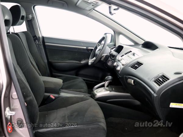 Smilšu krāsa Honda Civic 2011 Tallina, ar dzinēja tilpumu 1.80 L un nobraukumu 226 tūkst. km par 1199 €, foto 6 vietnē AUTOMOTO.COM.LV
