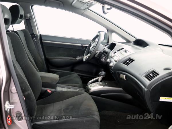Бежевый Хонда Цивик 2011 в Таллин, объемом двигателя 1.80 л и пробегом 226 тыс. км за 999 €, фото 6 на AUTOMOTO.COM.LV
