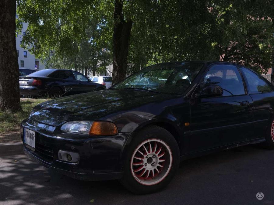 Black Honda Civic 1994 in Vilnius, with an engine capacity of 1.49 L and mileage of 277 thousand km for 3000 €, photo 1 on AUTOMOTO.COM.LV