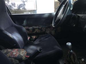 Black Honda Civic 1994 in Vilnius, with an engine capacity of 1.49 L and mileage of 277 thousand km for 3000 €, photo 3 on AUTOMOTO.COM.LV
