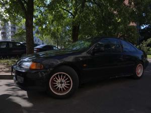Black Honda Civic 1994 in Vilnius, with an engine capacity of 1.49 L and mileage of 277 thousand km for 3000 €, photo 8 on AUTOMOTO.COM.LV