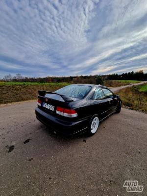 Black Honda Civic 1999 in Vilnius, with an engine capacity of 2.00 L and mileage of 288 thousand km for 15700 €, photo 2 on AUTOMOTO.COM.LV