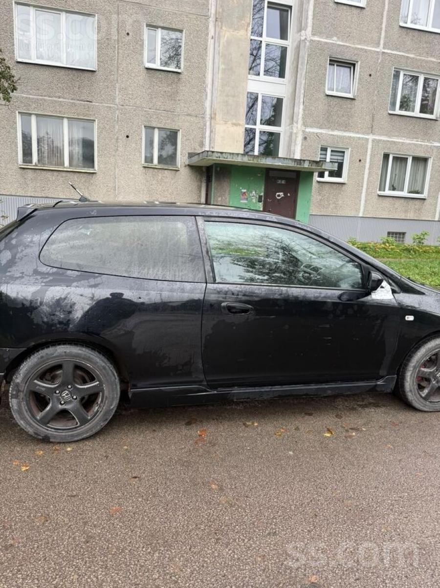 Черный Хонда Цивик 2004 в Рига, объемом двигателя 1.70 л и пробегом 248 тыс. км за 950 €, фото 6 на AUTOMOTO.COM.LV