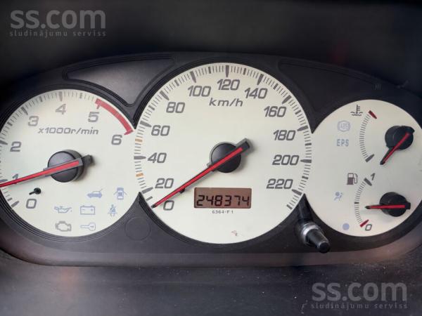 Honda Civic 2004 in Riga on AUTOMOTO.COM.LV Black Honda Civic 2004 in Riga, with an engine capacity of 1.70 L and mileage of 248 thousand km for 950 €, photo 10 on AUTOMOTO.COM.LV