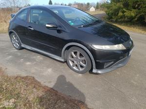 Black Honda Civic 2007 in Panevezys, with an engine capacity of 2.20 L and mileage of 385 thousand km for 1250 €, photo 5 on AUTOMOTO.COM.LV