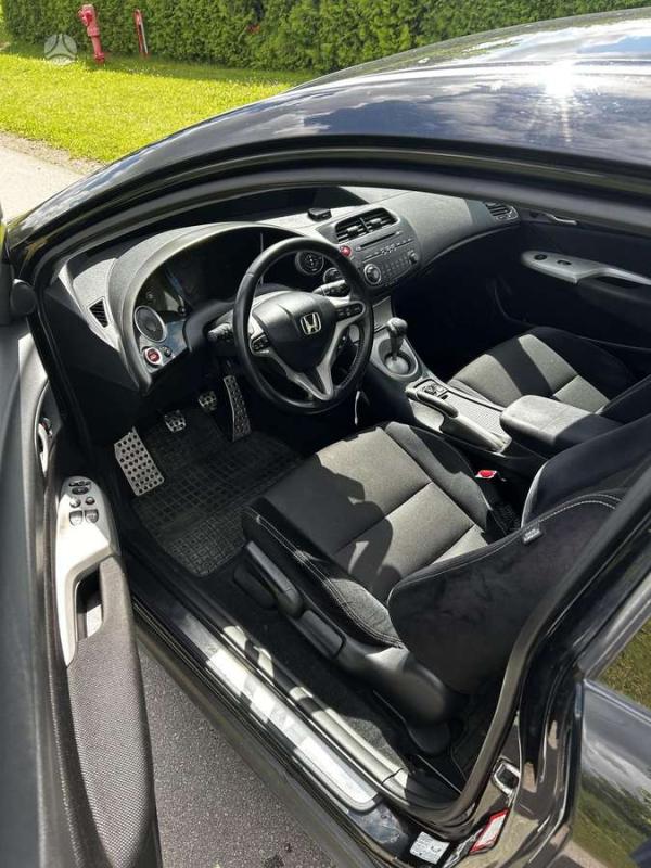 Melns Honda Civic 2007 Kuršėnai, ar dzinēja tilpumu 2.20 L un nobraukumu 277 tūkst. km par 980 €, foto 7 vietnē AUTOMOTO.COM.LV