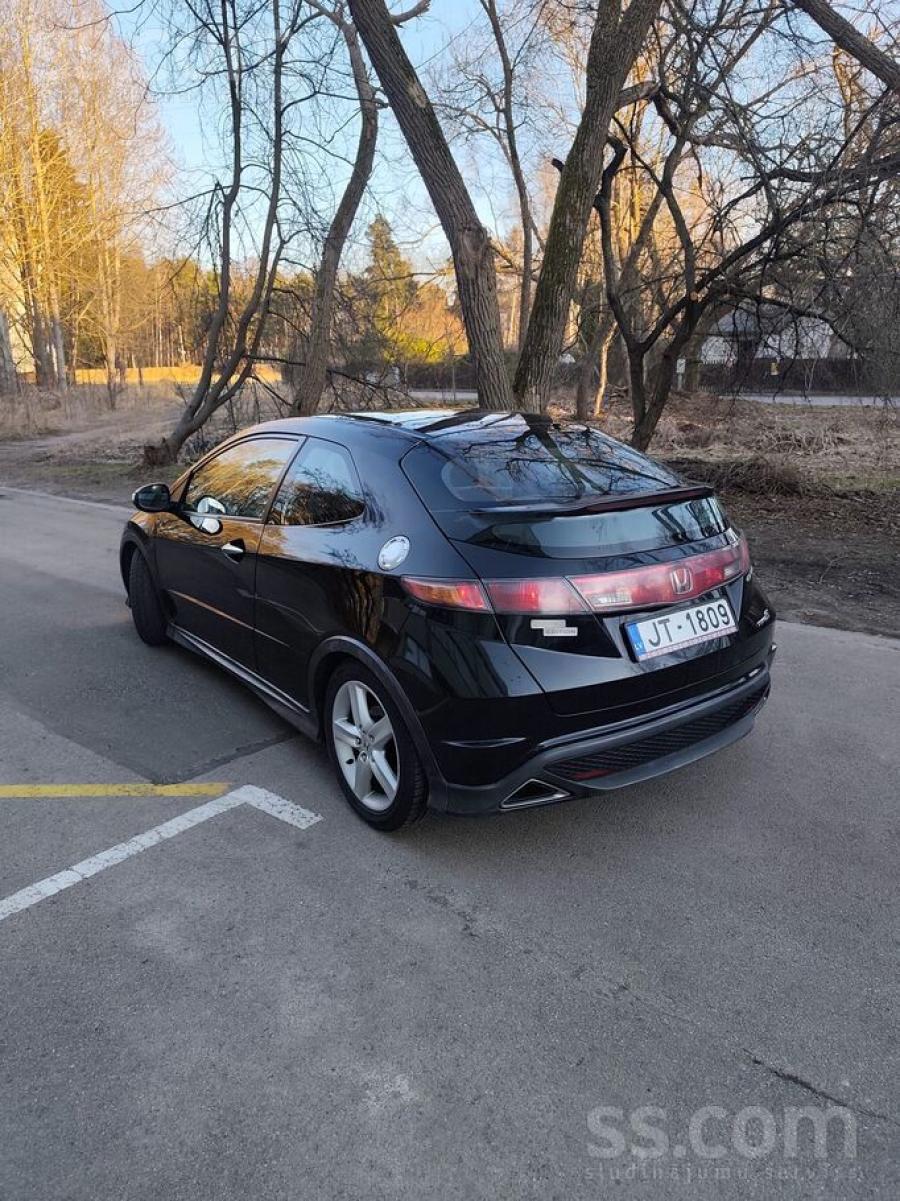 Melns Honda Civic 2008 Jūrmala, ar dzinēja tilpumu 2.20 L un nobraukumu 260 tūkst. km par 3200 €, foto 4 vietnē AUTOMOTO.COM.LV