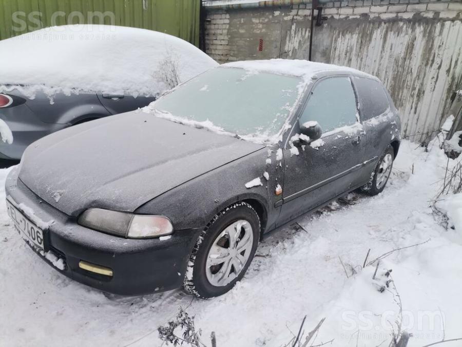 Melns Honda Civic 1993 Rīga, ar dzinēja tilpumu 1.40 L un nobraukumu 310 tūkst. km par 800 €, foto 14 vietnē AUTOMOTO.COM.LV