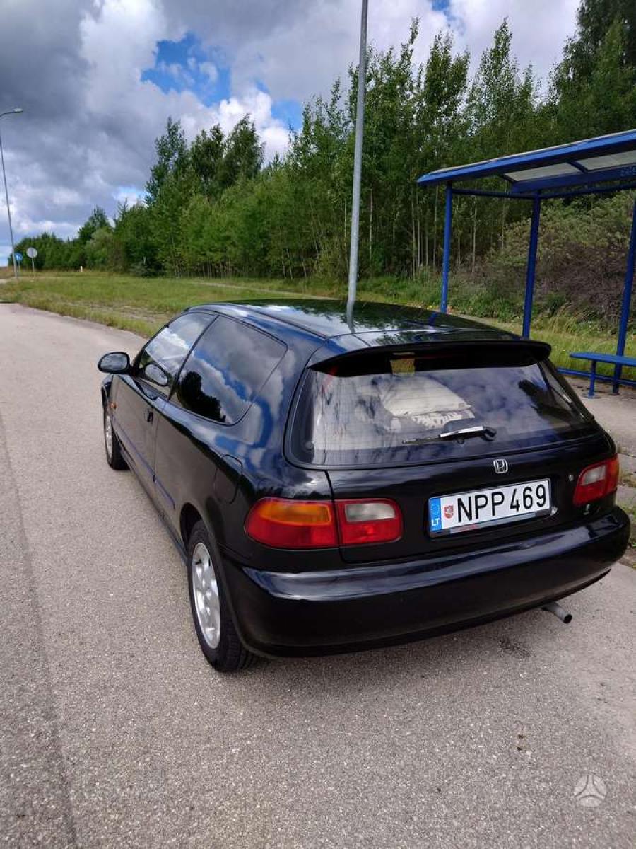 Melns Honda Civic 1995 Visaginas, ar dzinēja tilpumu 1.49 L un nobraukumu 285 tūkst. km par 1600 €, foto 10 vietnē AUTOMOTO.COM.LV