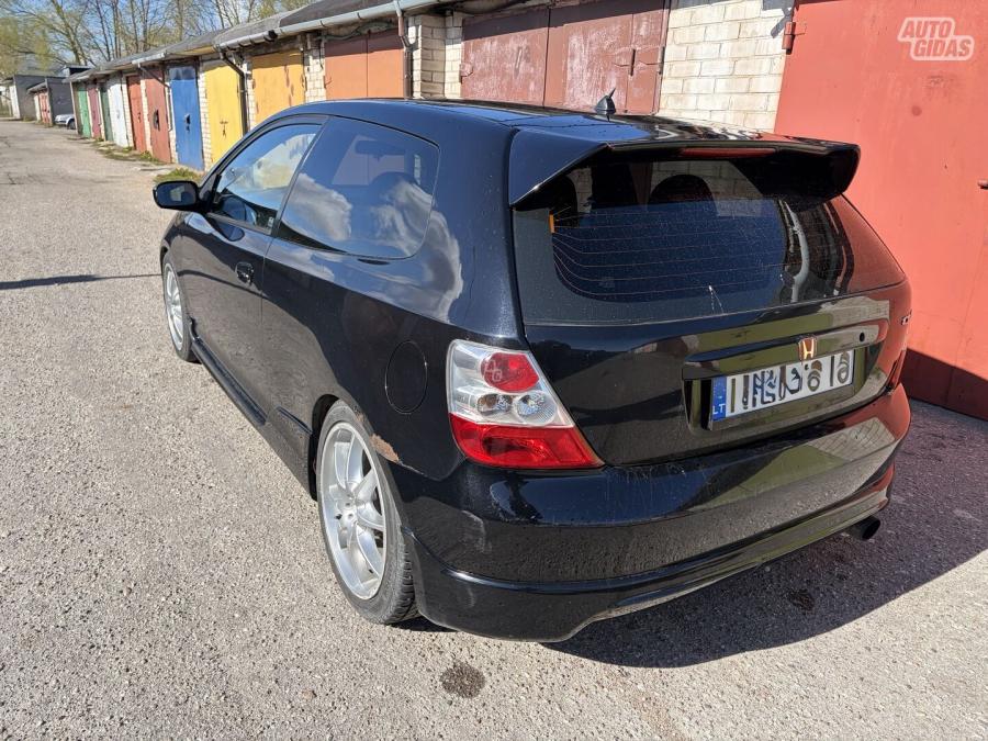 Melns Honda Civic 2002 Klaipėda, ar dzinēja tilpumu 1.60 L un nobraukumu 185 tūkst. km par 600 €, foto 3 vietnē AUTOMOTO.COM.LV