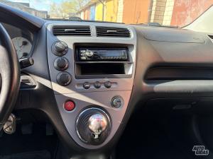 Melns Honda Civic 2002 Klaipėda, ar dzinēja tilpumu 1.60 L un nobraukumu 185 tūkst. km par 600 €, foto 11 vietnē AUTOMOTO.COM.LV