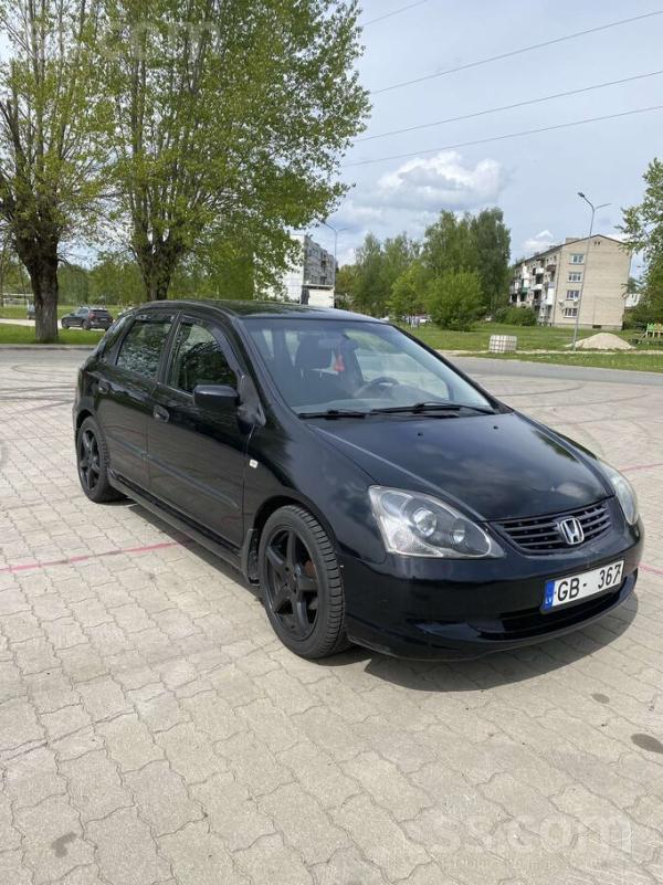 Black Honda Civic 2004 in Jelgava, with an engine capacity of 1.60 L and mileage of 194 thousand km for 3400 €, photo 2 on AUTOMOTO.COM.LV