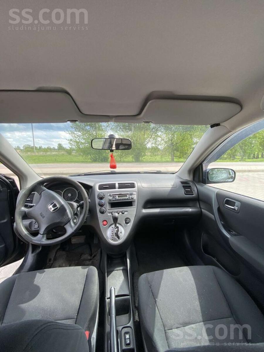 Melns Honda Civic 2004 Jelgava, ar dzinēja tilpumu 1.60 L un nobraukumu 194 tūkst. km par 1599 €, foto 5 vietnē AUTOMOTO.COM.LV