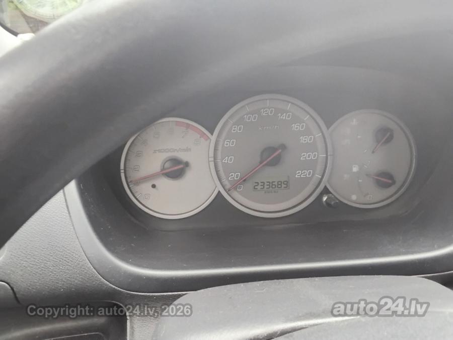Черный Хонда Цивик 2004 в Таллин, объемом двигателя 1.40 л и пробегом 234 тыс. км за 1499 €, фото 13 на AUTOMOTO.COM.LV