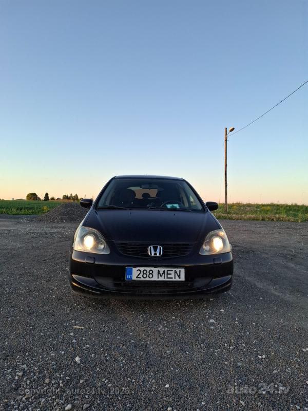 Melns Honda Civic 2004 Tallina, ar dzinēja tilpumu 1.60 L un nobraukumu 184 tūkst. km par 500 €, foto 3 vietnē AUTOMOTO.COM.LV
