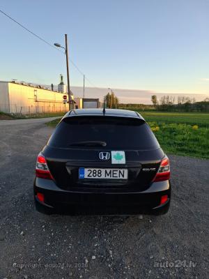 Black Honda Civic 2004 in Tallinn, with an engine capacity of 1.60 L and mileage of 184 thousand km for 500 €, photo 6 on AUTOMOTO.COM.LV
