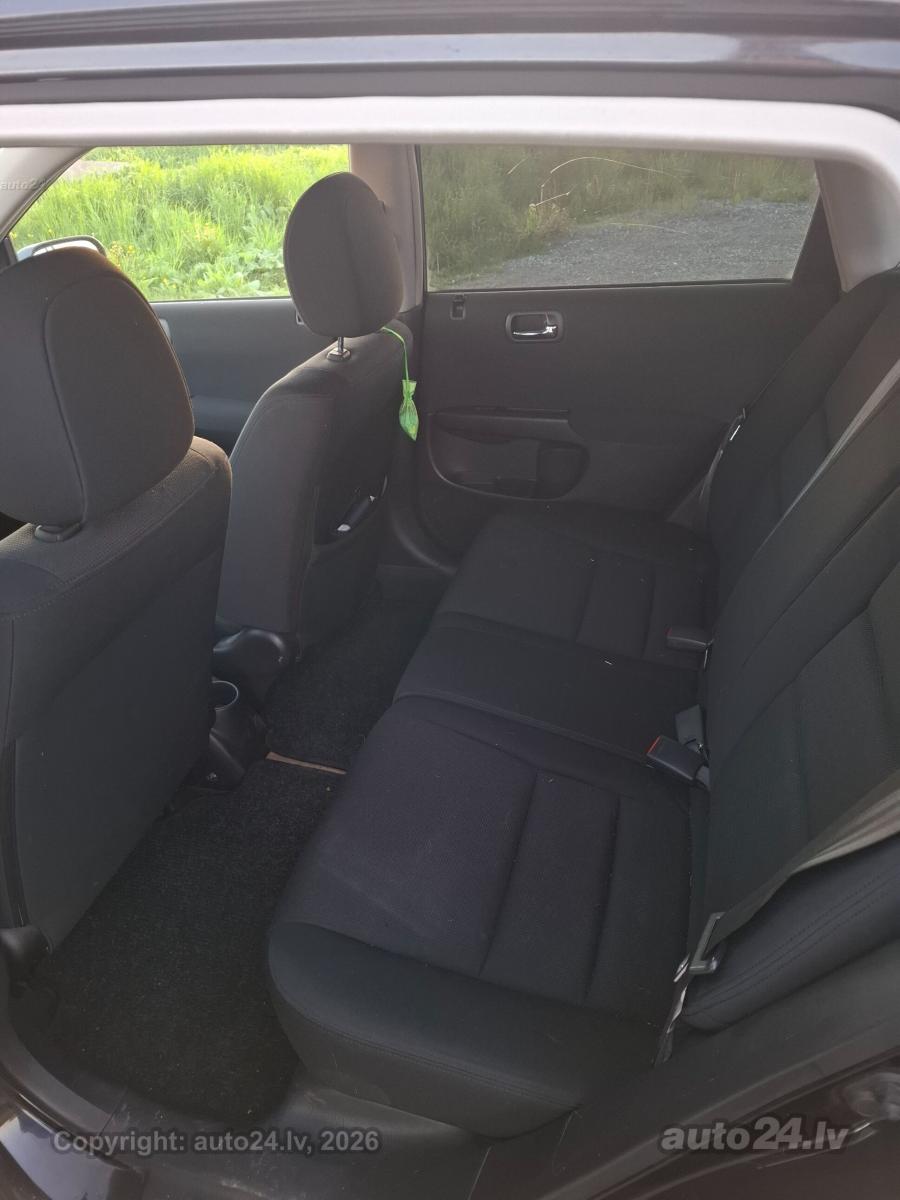 Black Honda Civic 2004 in Tallinn, with an engine capacity of 1.60 L and mileage of 184 thousand km for 500 €, photo 12 on AUTOMOTO.COM.LV