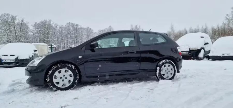 Melns Honda Civic 2004 Valmiera, ar dzinēja tilpumu 1.40 L un nobraukumu 275 tūkst. km par 1250 €, foto 7 vietnē AUTOMOTO.COM.LV