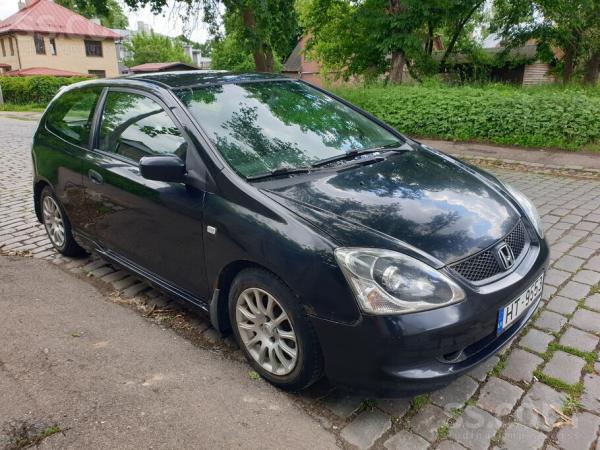 Black Honda Civic 2005 in Riga, with an engine capacity of 1.60 L and mileage of 287 thousand km for 1000 €, photo 2 on AUTOMOTO.COM.LV