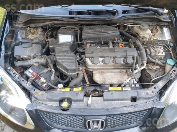 Black Honda Civic 2005 in Riga, with an engine capacity of 1.60 L and mileage of 287 thousand km for 850 €, photo 10 on AUTOMOTO.COM.LV