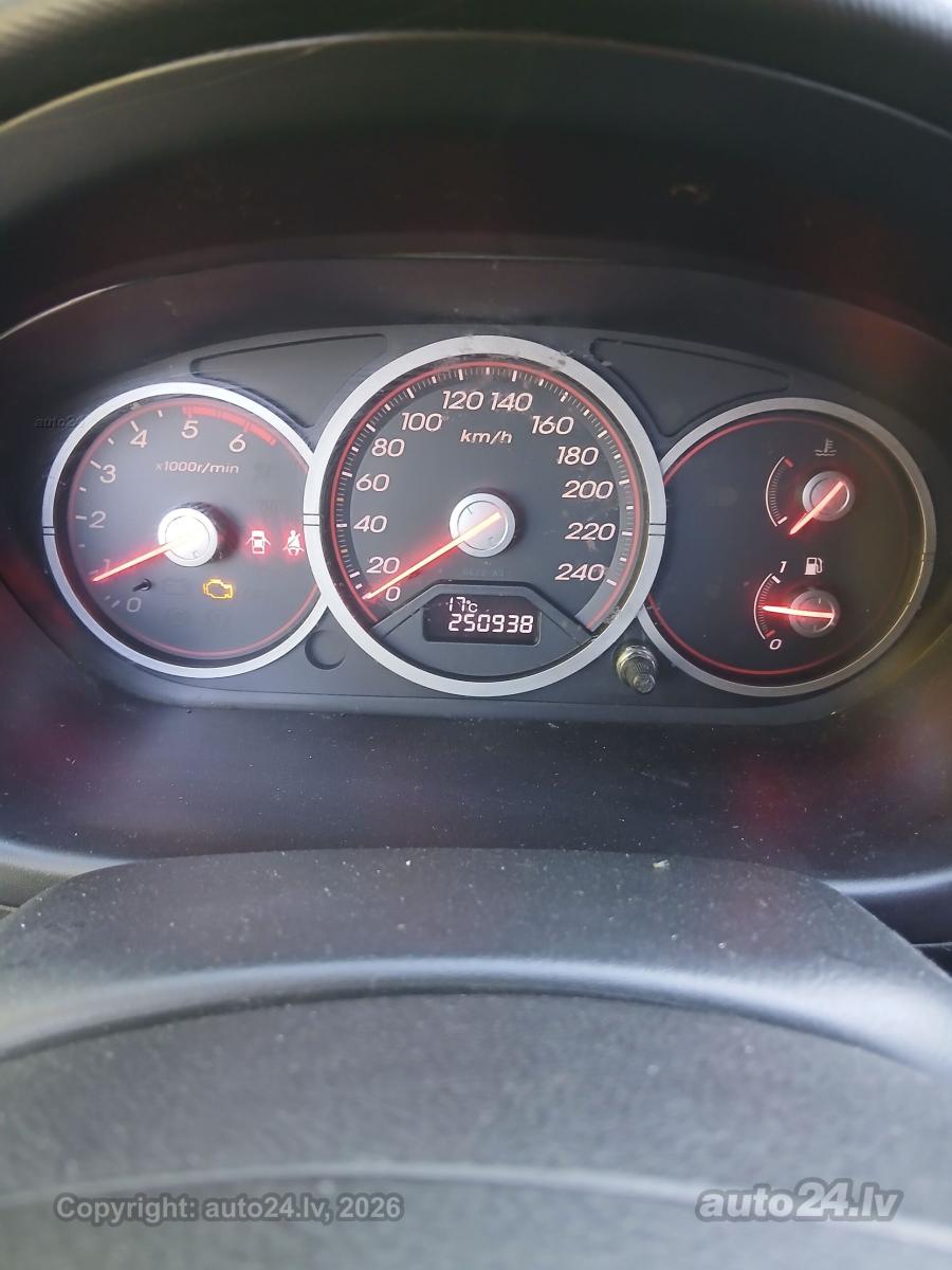 Melns Honda Civic 2005 Tallina, ar dzinēja tilpumu 1.70 L un nobraukumu 250 tūkst. km par 1000 €, foto 5 vietnē AUTOMOTO.COM.LV