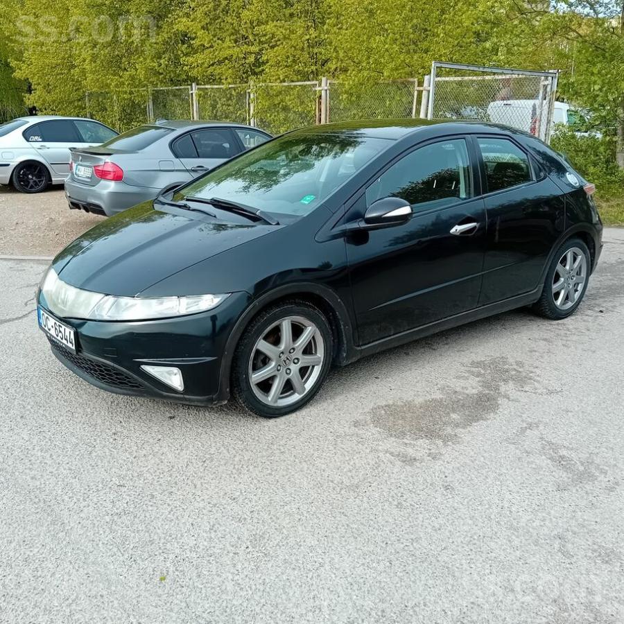 Melns Honda Civic 2006 Liepāja, ar dzinēja tilpumu 2.20 L un nobraukumu 244 tūkst. km par 2350 €, foto 1 vietnē AUTOMOTO.COM.LV