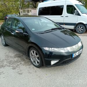 Melns Honda Civic 2006 Liepāja, ar dzinēja tilpumu 2.20 L un nobraukumu 244 tūkst. km par 2350 €, foto 6 vietnē AUTOMOTO.COM.LV