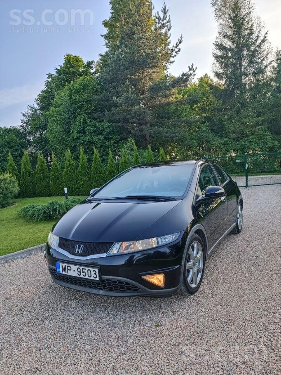 Melns Honda Civic 2006 Ogre, ar dzinēja tilpumu 2.20 L un nobraukumu 302 tūkst. km par 5200 €, foto 2 vietnē AUTOMOTO.COM.LV