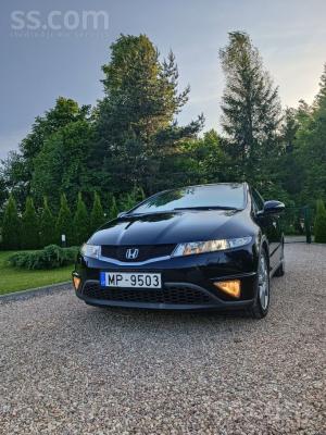 Melns Honda Civic 2006 Ogre, ar dzinēja tilpumu 2.20 L un nobraukumu 302 tūkst. km par 5200 €, foto 3 vietnē AUTOMOTO.COM.LV