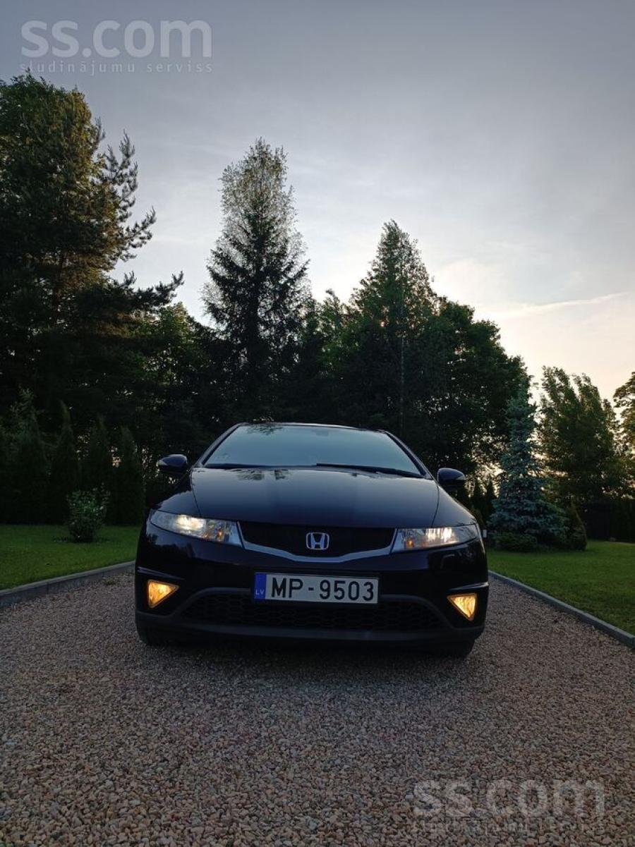 Melns Honda Civic 2006 Ogre, ar dzinēja tilpumu 2.20 L un nobraukumu 302 tūkst. km par 5200 €, foto 4 vietnē AUTOMOTO.COM.LV