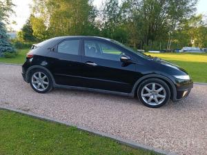 Melns Honda Civic 2006 Ogre, ar dzinēja tilpumu 2.20 L un nobraukumu 302 tūkst. km par 5200 €, foto 7 vietnē AUTOMOTO.COM.LV