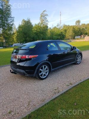 Melns Honda Civic 2006 Ogre, ar dzinēja tilpumu 2.20 L un nobraukumu 302 tūkst. km par 5200 €, foto 8 vietnē AUTOMOTO.COM.LV