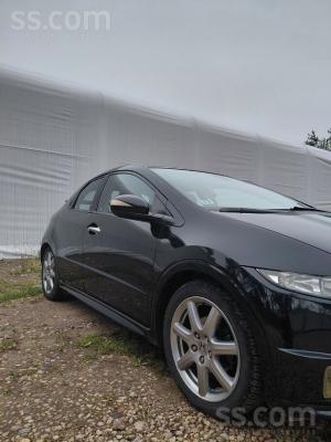 Melns Honda Civic 2006 Rīga, ar dzinēja tilpumu 2.20 L un nobraukumu 310 tūkst. km par 1800 €, foto 2 vietnē AUTOMOTO.COM.LV